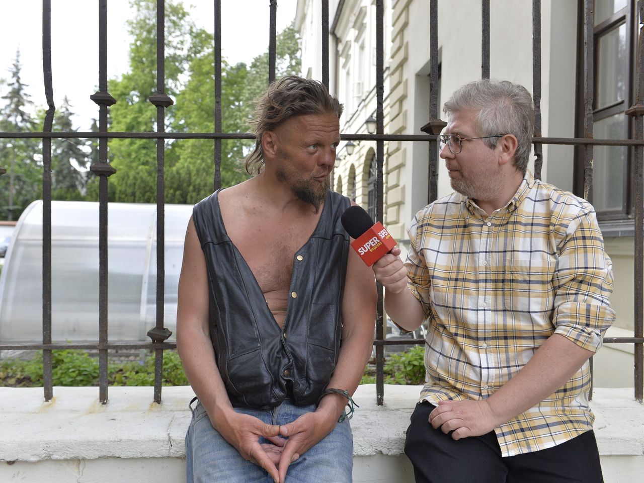 Artur Binkowski szczerze opowiedział jak został bezdomnym. Przejmująca ...