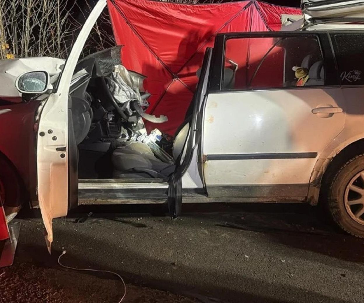 Tragedia w Kurowie. Dwie nastolatki zginęły po uderzeniu volkswagena w ...