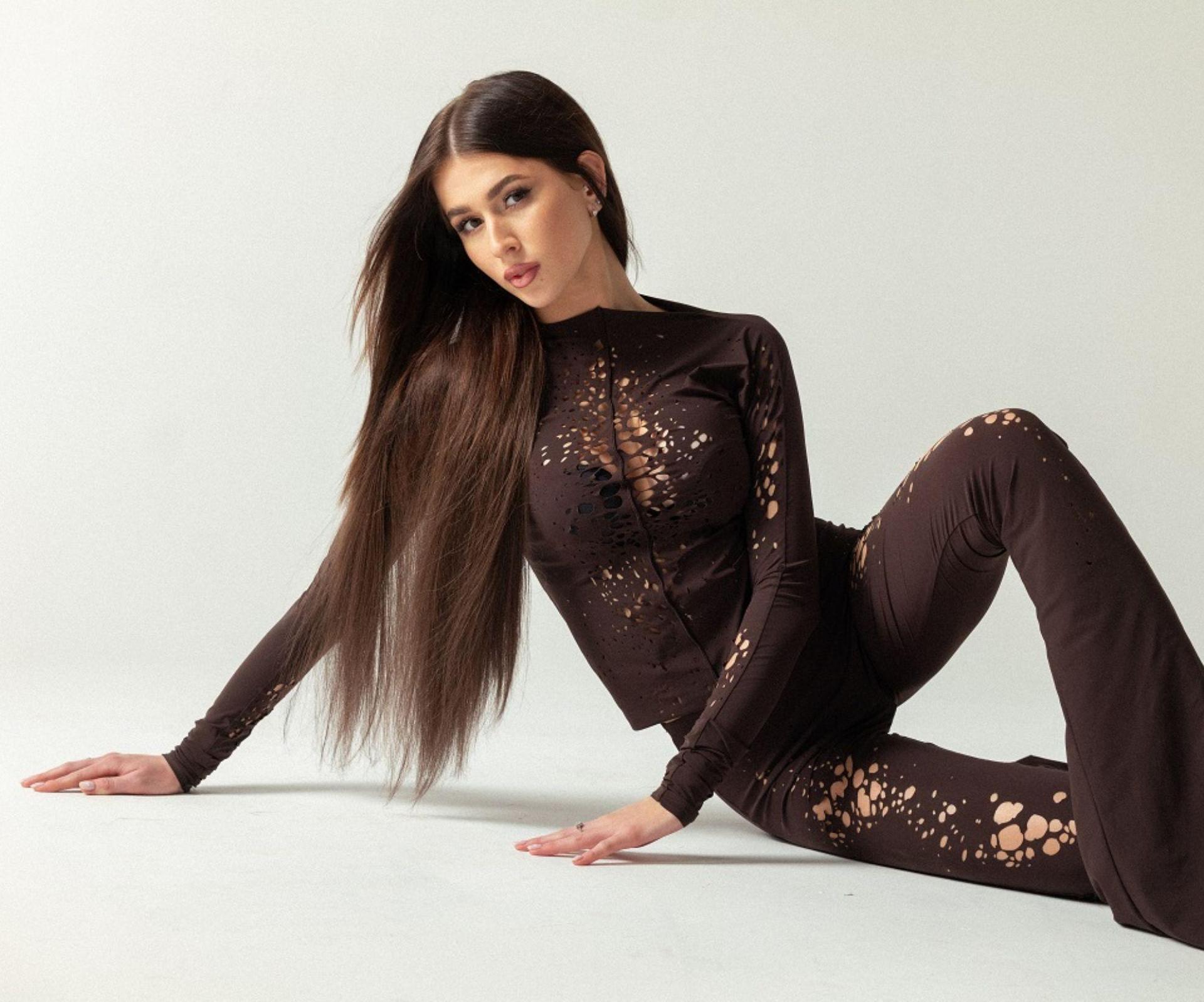 Roksana Węgiel jest jedna na milion! Taneczna piosenka polskim hitem wiosny?! - ESKA.pl