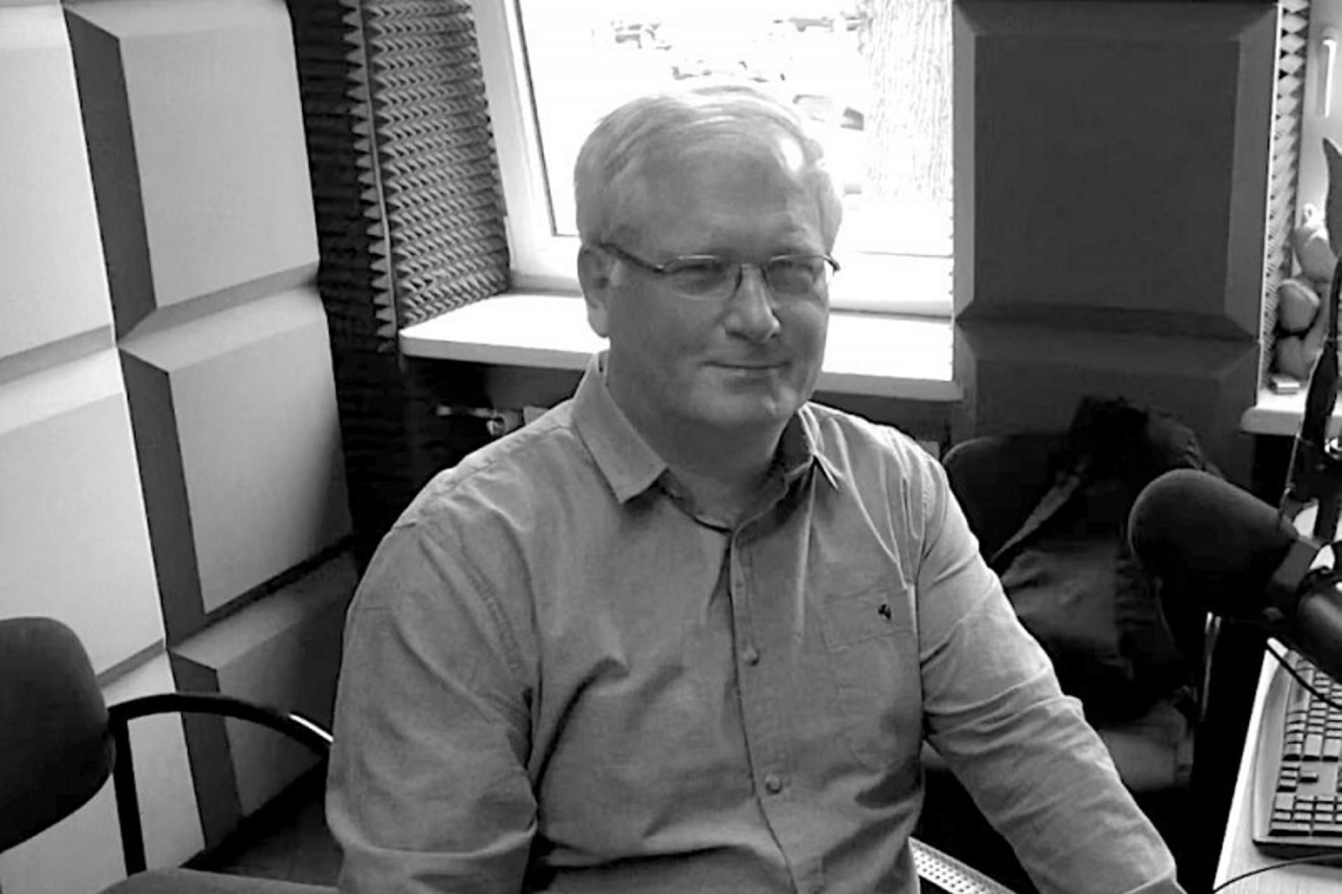 Nie żyje Piotr Piesik. Dziennikarz zmarł nagle w wieku 63 lat - Super ...