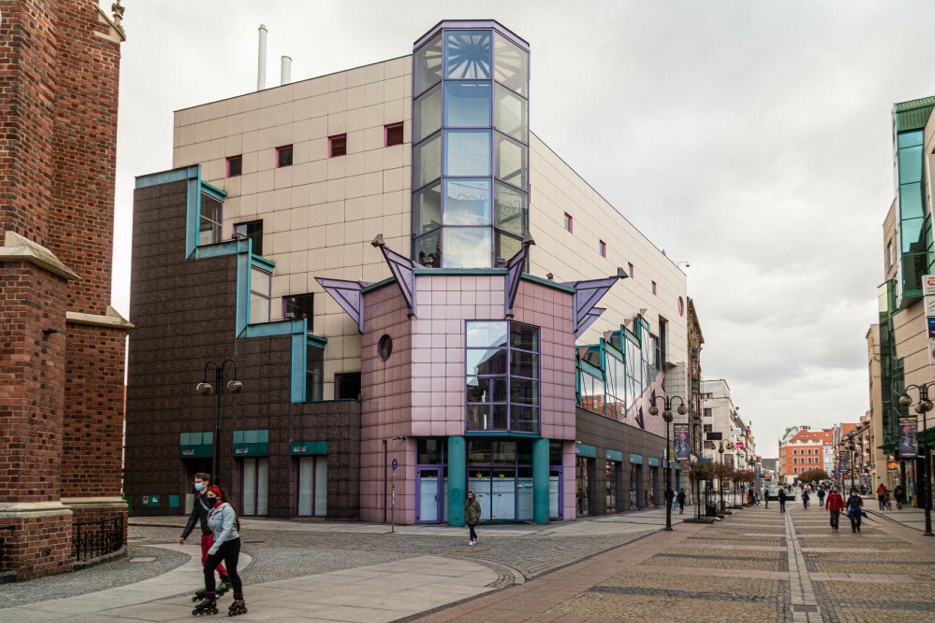 Rozpoczęła się rozbiórka Solpolu. Słynny budynek zniknie z mapy ...