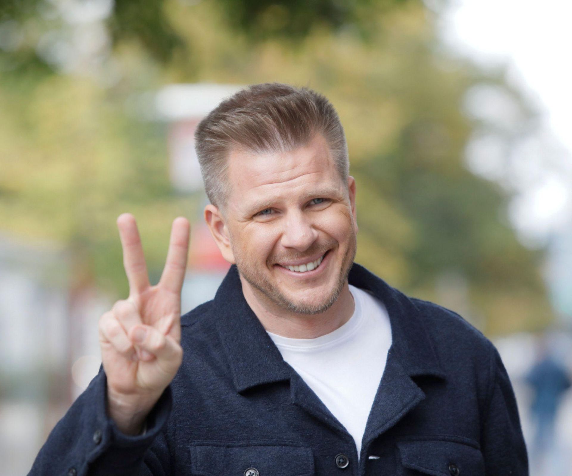 Filip Chajzer wystawił warszawski dom na wynajem. Kogo na to stać ...