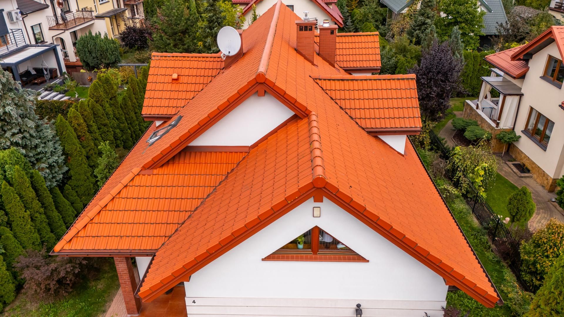 Kalenica - szczyt dachu skośnego. Jaką pełni funkcję i jak się ją ...