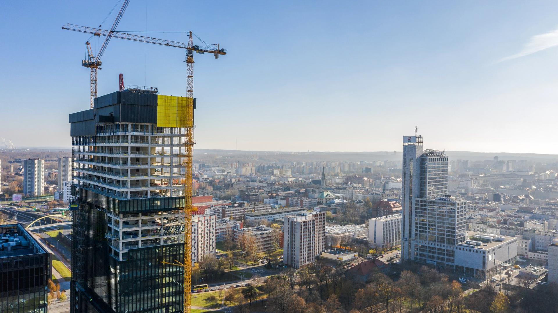 Nowy katowicki drapacz chmur KTW II rośnie w oczach. Ma już 115 metrów ...