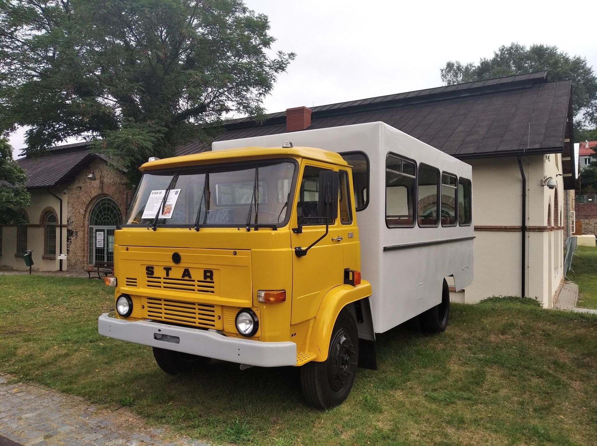 Kultowy, legendarny Osinobus znowu ruszy w trasę. Dwie nowe linie ...