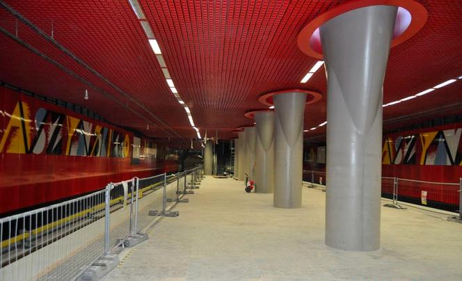 Metro ZAMKNIĘTE. II linia metra nie jeździ - sprawdź kiedy i dlaczego ...