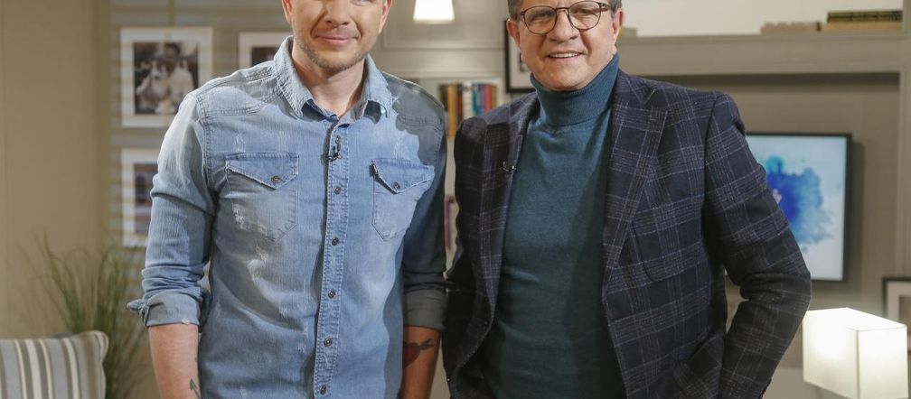 Filip Chajzer wraca do TV wraz z tatą. Poprowadzą wspólnie kultowy ...