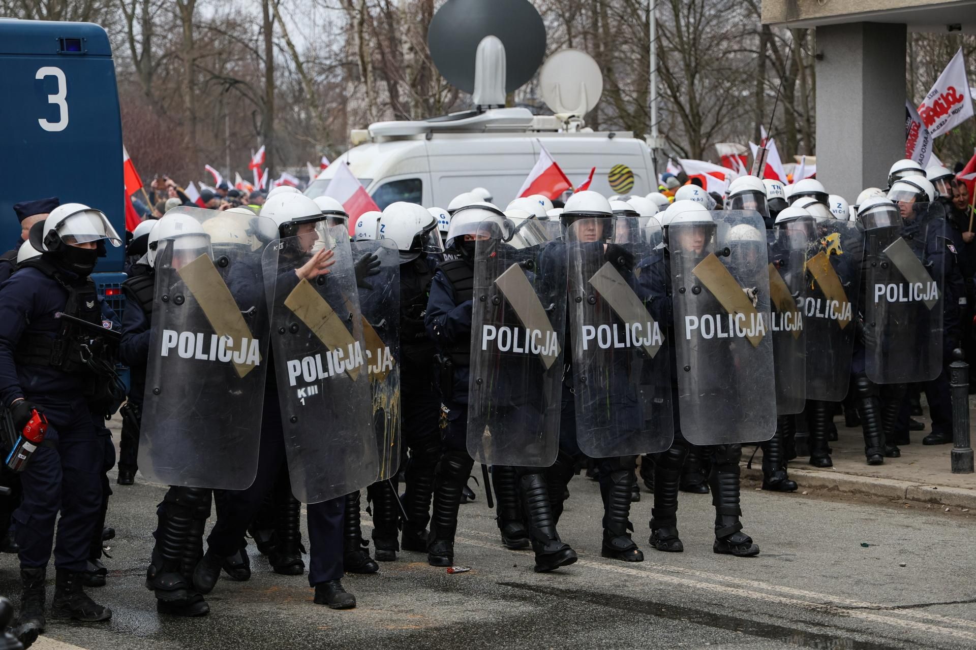 Wstrząsające nagrania z protestu rolników. Doszło do starcia z policją ...