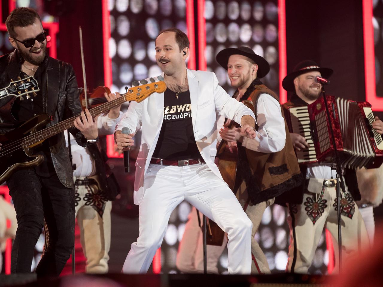 Sławomir oblewa żonę i powołuje się na stary przesąd [WIDEO] - Super ...