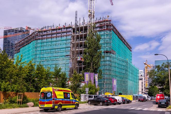 Budowa biurowca The Form w Warszawie - muratorplus.pl