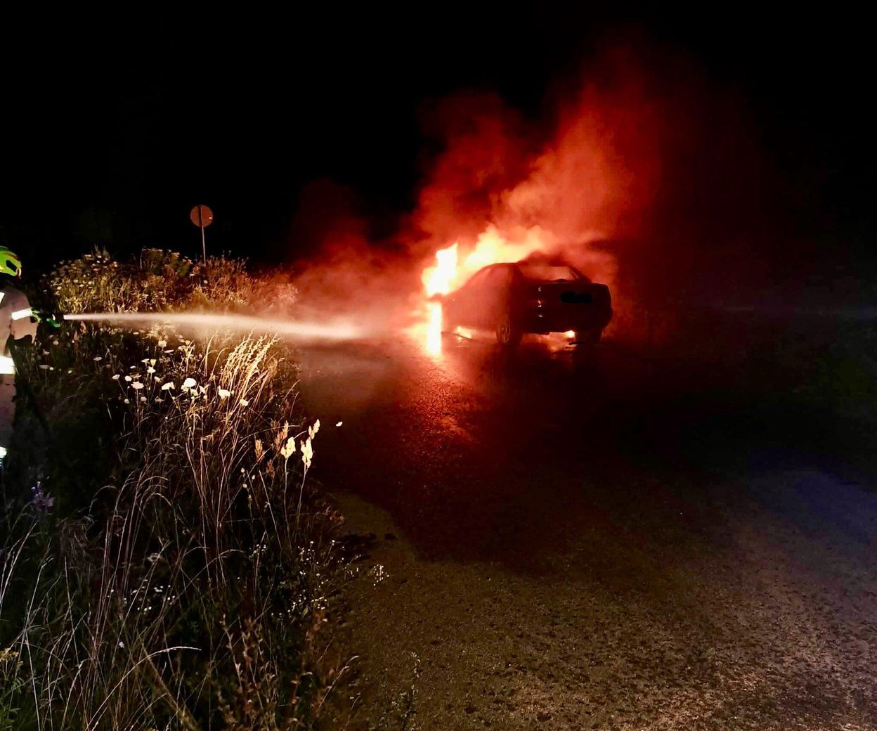 Zwłoki w spalonym aucie. Prokuratura czeka na wyniki badań DNA! - Siedlce Radio ESKA