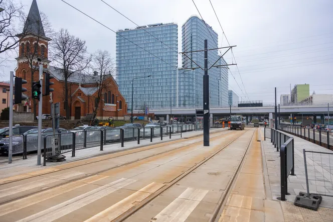 Tramwaj na Kasprzaka w marcu 2024 r. - muratorplus.pl