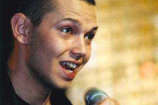 To on śpiewał "Kroplą deszczu". Tak dziś wygląda Gabriel Fleszar ...