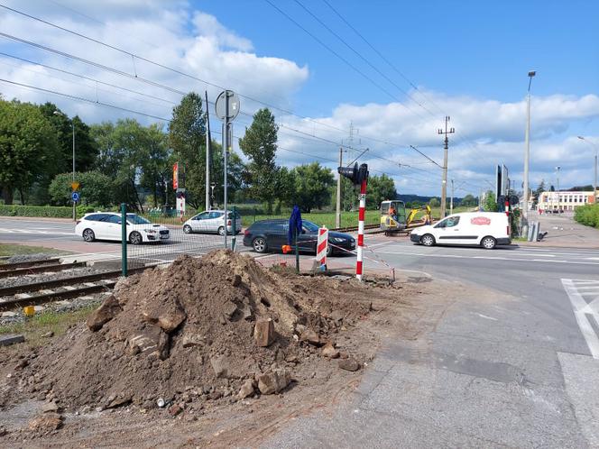 Co się dzieje na przejeździe kolejowym w Starachowicach Dolnych? - Starachowice Radio ESKA