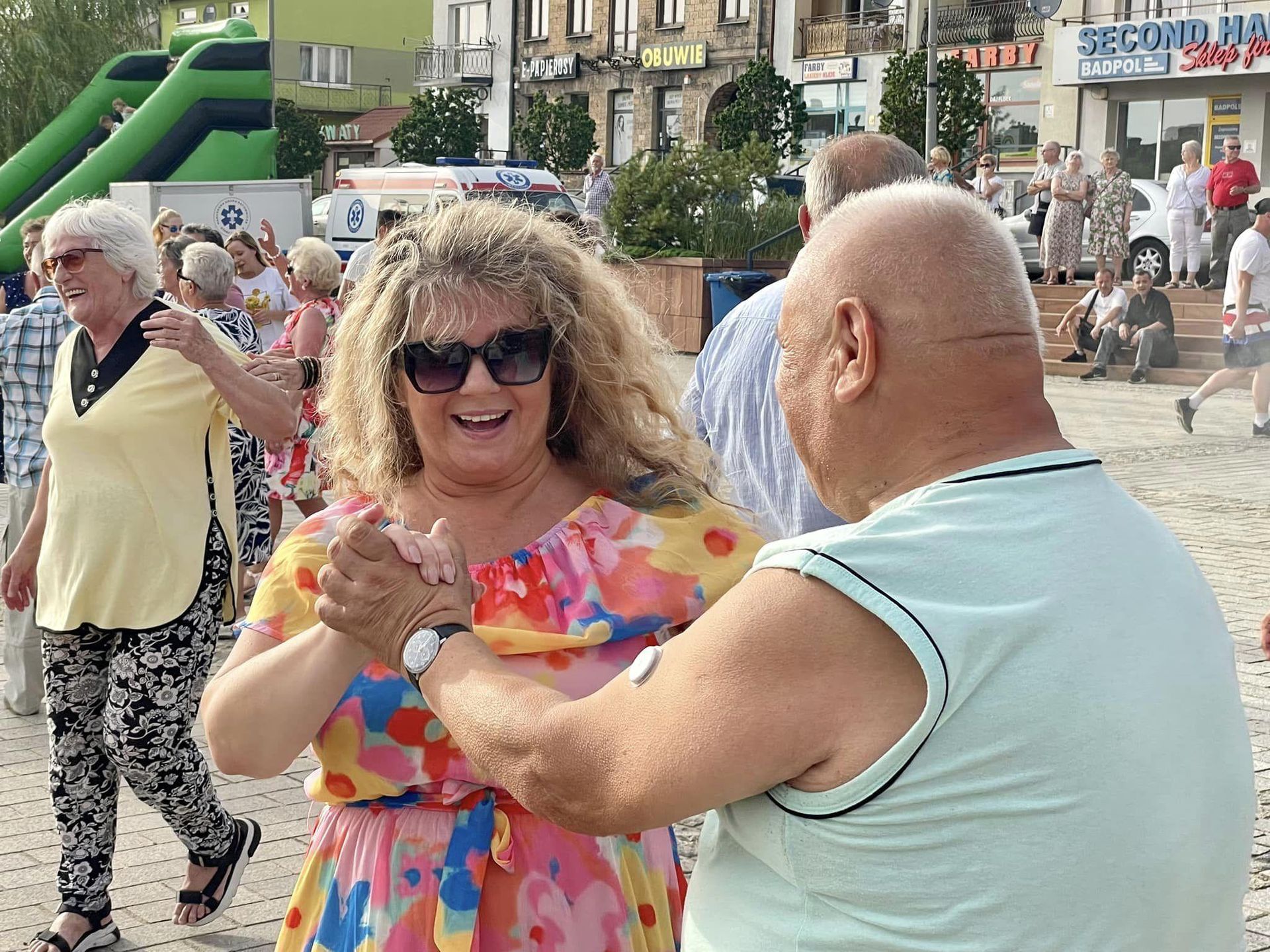 Potańcówka na rynku w Starachowicach. DJ Pacocha i lata 70 ...