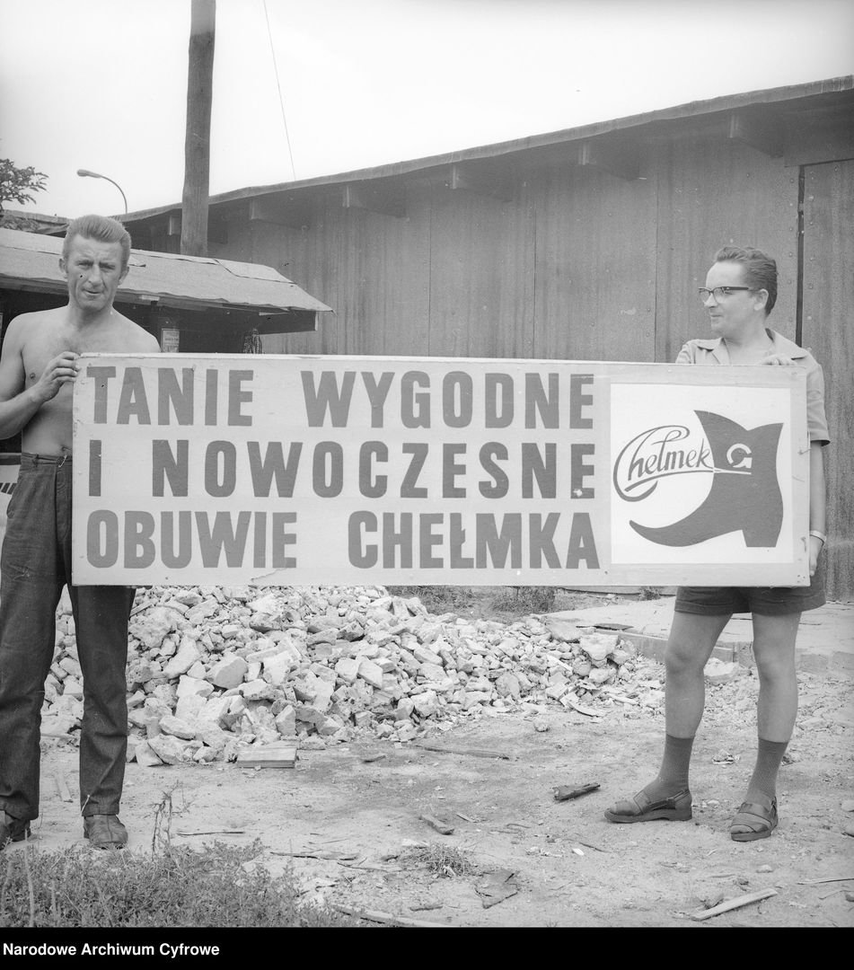 Moda PRL: Ortalion, dzwony i jeansy z Pewexu - Super Biznes