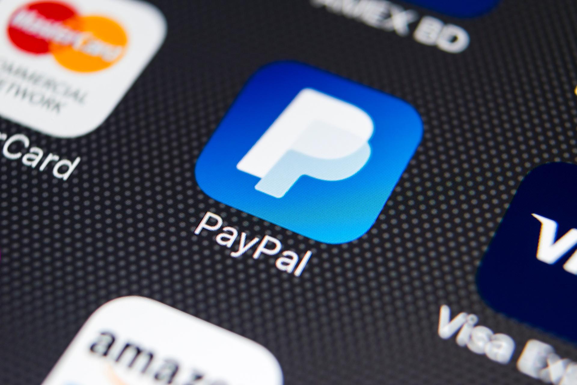Co to jest PayPal? Jak płacić przy użyciu PayPal? Czy to bezpieczne ...