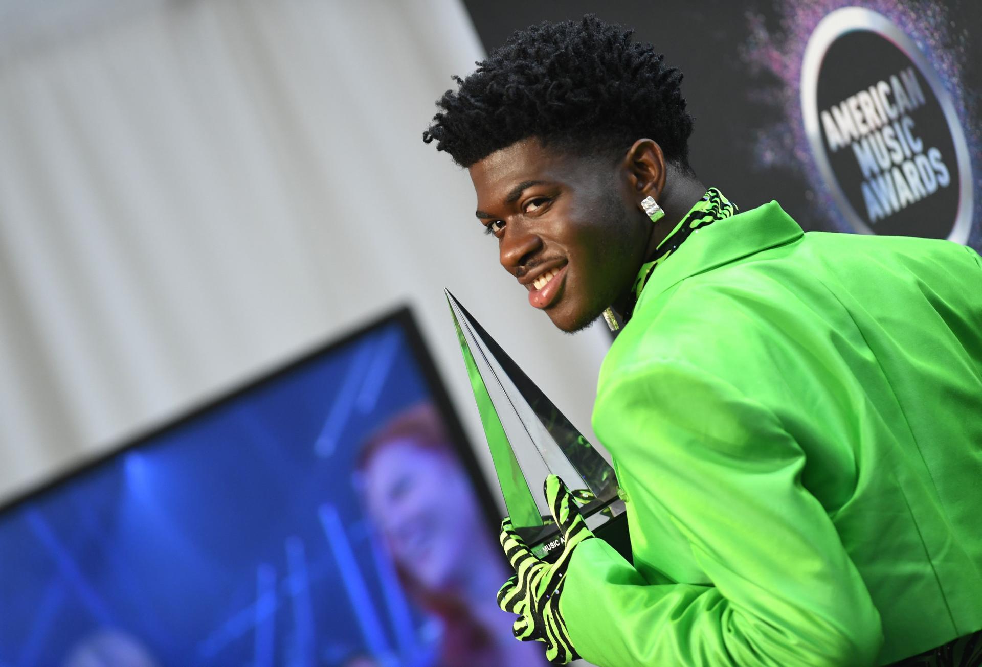 Lil Nas X wydaje książkę dla dzieci! C Is For Country to "najlepsza ...