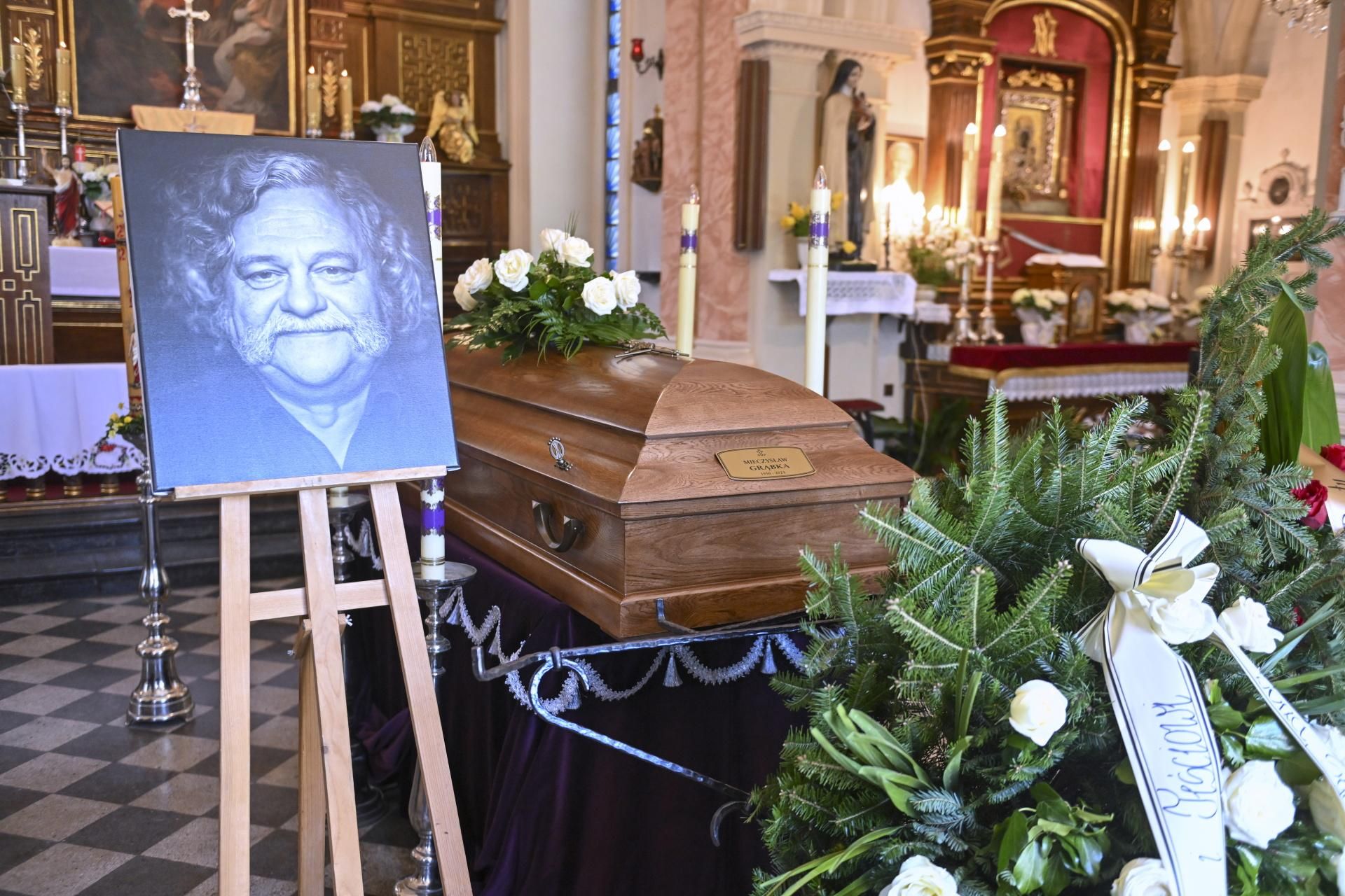 Skromny pogrzeb aktora Mieczysława Grąbki w Krakowie. Wszystko w jego urodziny - Super Express ...