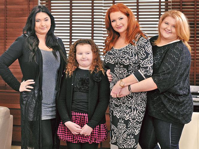 GRYCANKI mają na sobie 65 000 zł. MARTA GRYCAN i jej TRZY CÓRKI nie ...