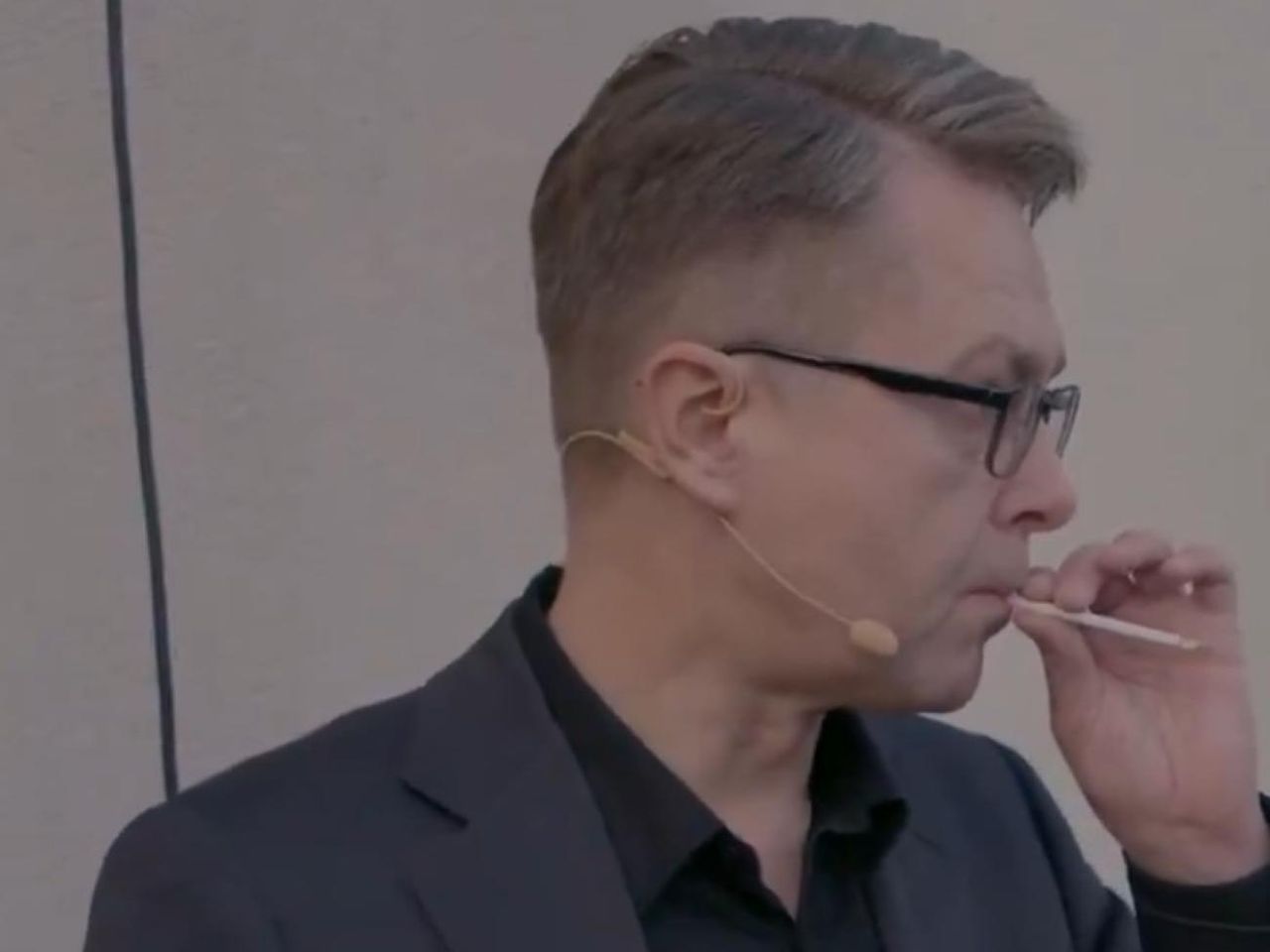 Absurdalny występ Macieja Maciaka podczas debaty "Super Expressu ...