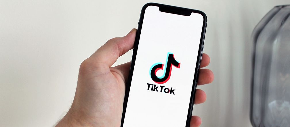 TikTok informuje o tym, kto ogląda nasz profil! Jak to sprawdzić? - ESKA.pl