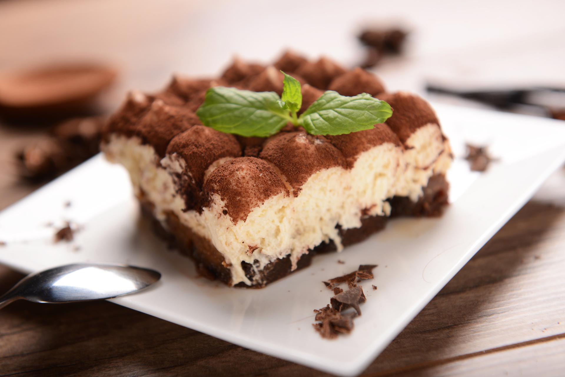 TIRAMISU ciasto Ile Kalorii Ma Ten W oski Deser PoradnikZdrowie pl