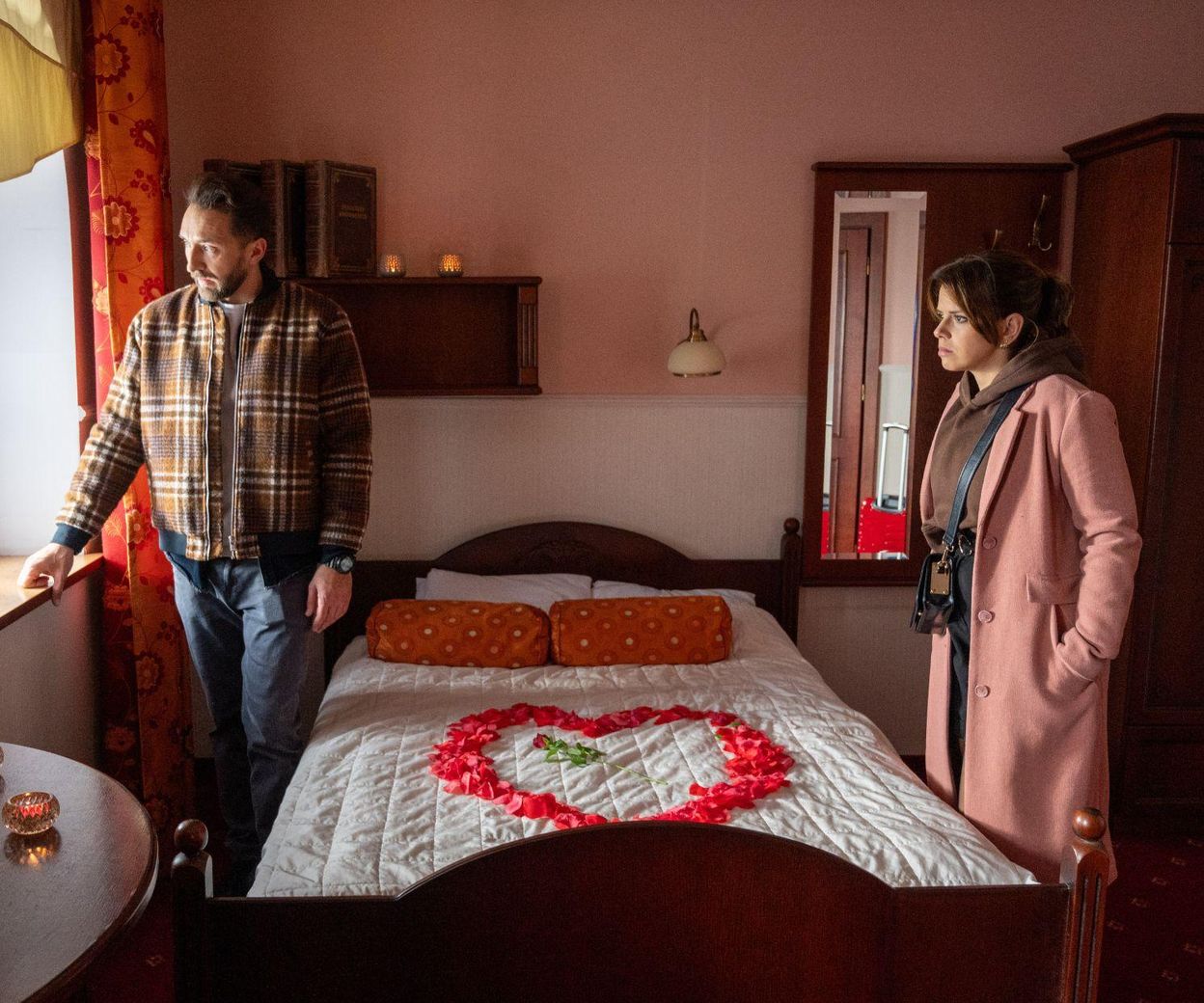 Na sygnale odc. 666, 667 streszczenie. Alek walczy z kłamstwami na swój temat w Internecie - ESKA.pl