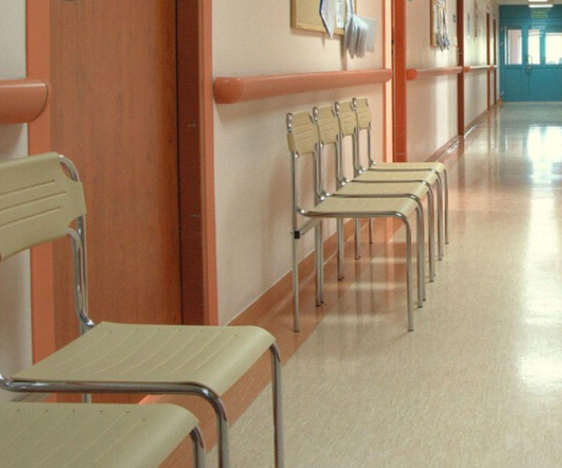 Szpital w Lesku w kryzysie. Pracownicy otrzymają tylko część wypłaty ...