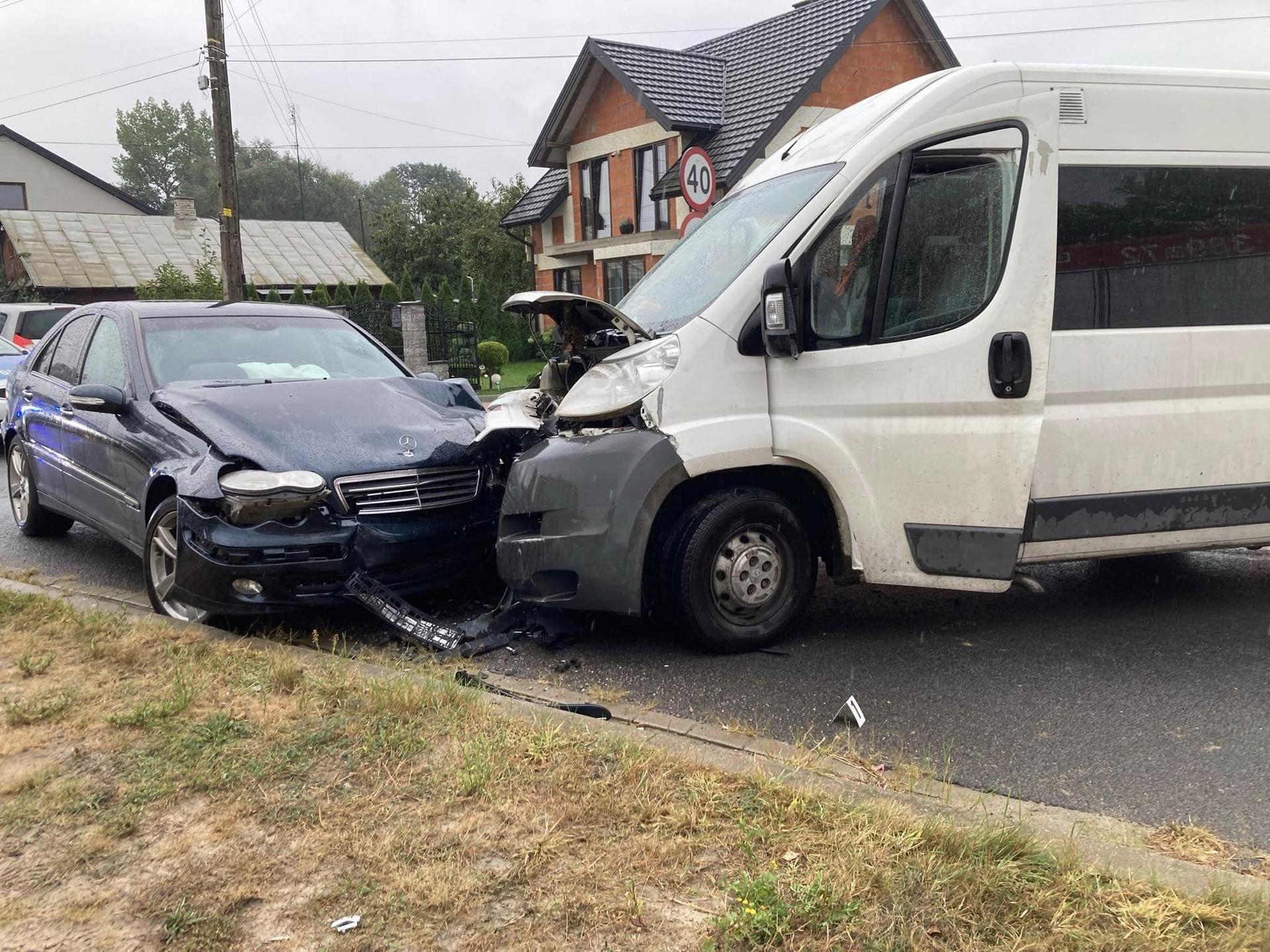 Wypadek w Skórcu. Cztery osoby przewieziono do szpitala - Siedlce Radio ESKA