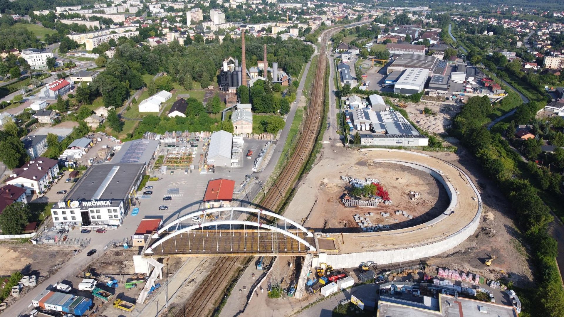 Długi na1800 metrów, z iluminacja świetlną. Budowa wiaduktu w Starachowicach [WIDEO ...
