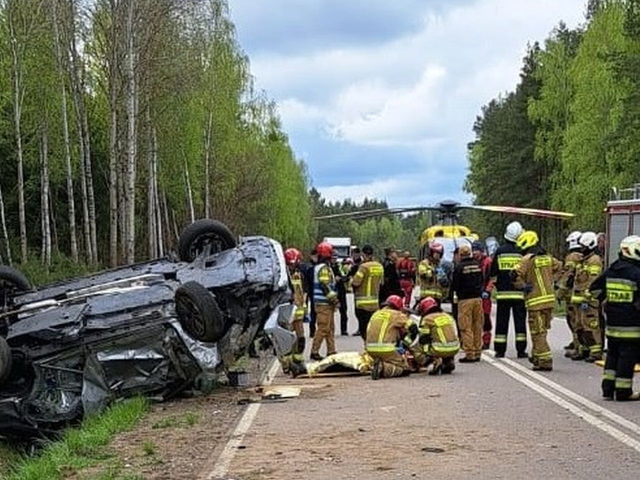 Trześcianka. Tragiczny wypadek na drodze z Zabłudowa do Hajnówki. 1 osoba nie żyje, 10 rannych ...
