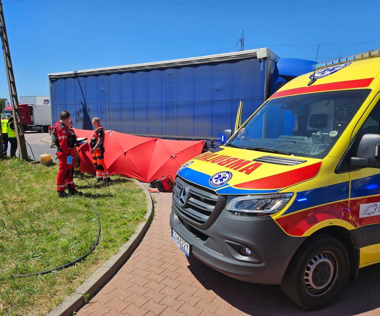 Czarna środa w Czeladzi. Tragiczny wypadek na ul. Wiejskiej. Nie żyje 18-latek - Śląskie Radio ESKA