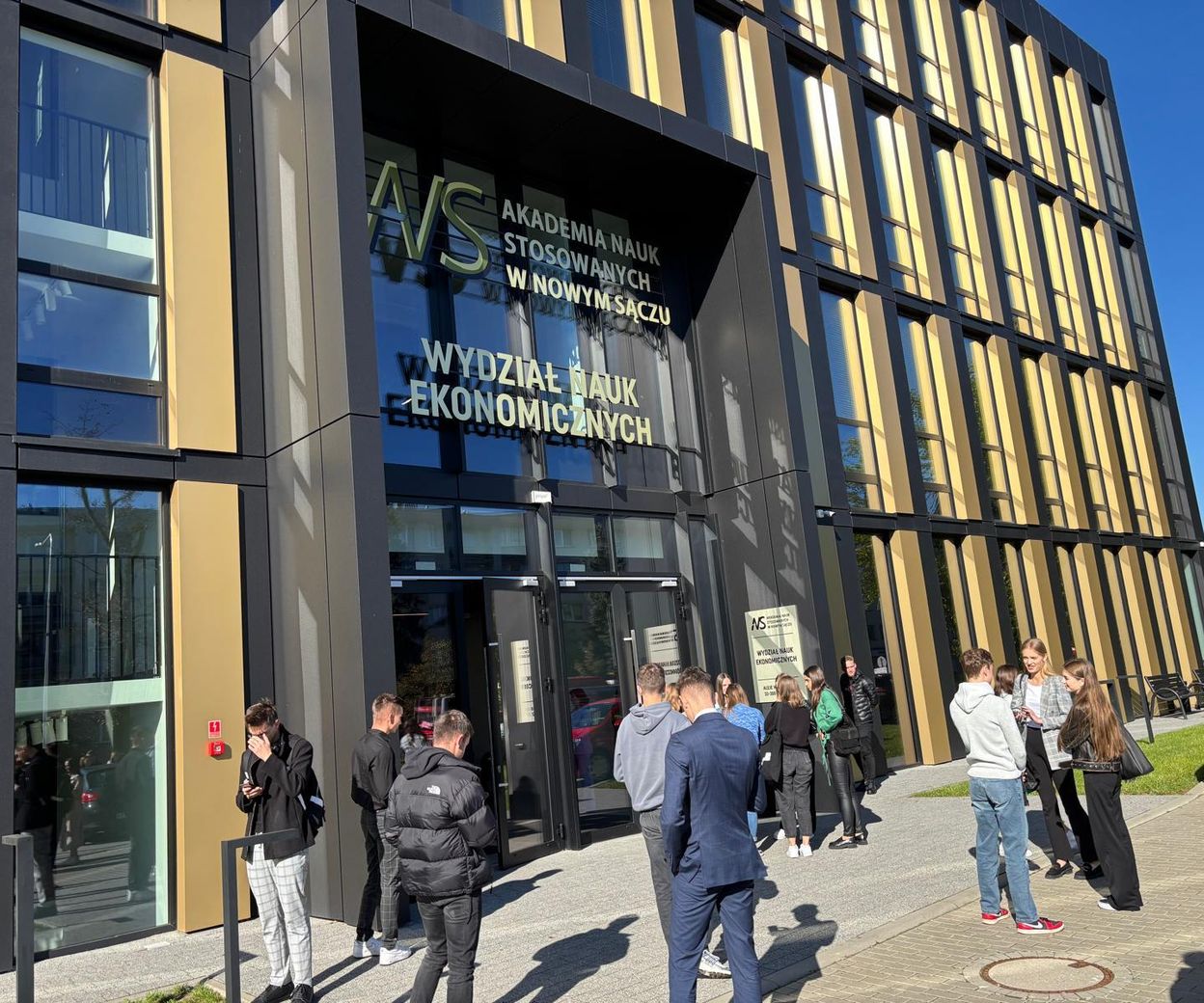 ANS zaprasza panie na wyjątkowy Dzień Kobiet. Co w programie? - Nowy ...