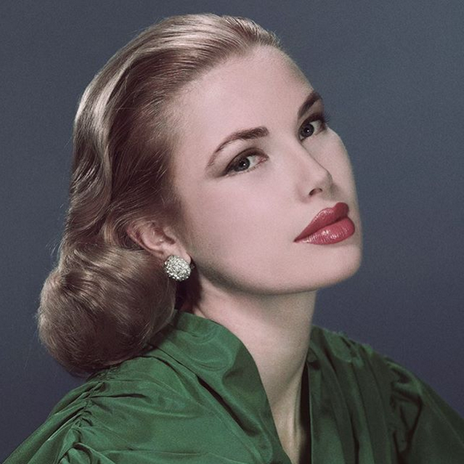Podbiła Hollywood i poślubiła księcia Monako, ale historia Grece Kelly ...