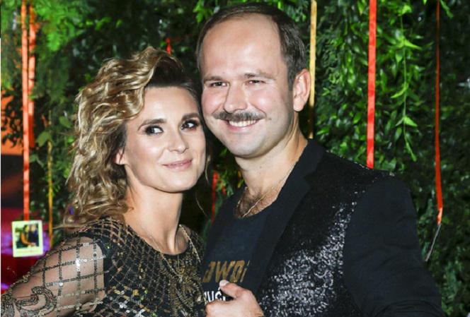 Tego alkoholu Sławomir żąda przed koncertem. Bez niego nie wyjdzie na ...