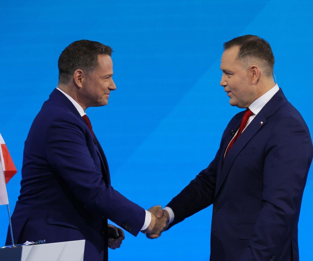 Wybory prezydenckie 2025. Najnowszy sondaż po debatach. Rafał Trzaskowski prowadzi przed ...