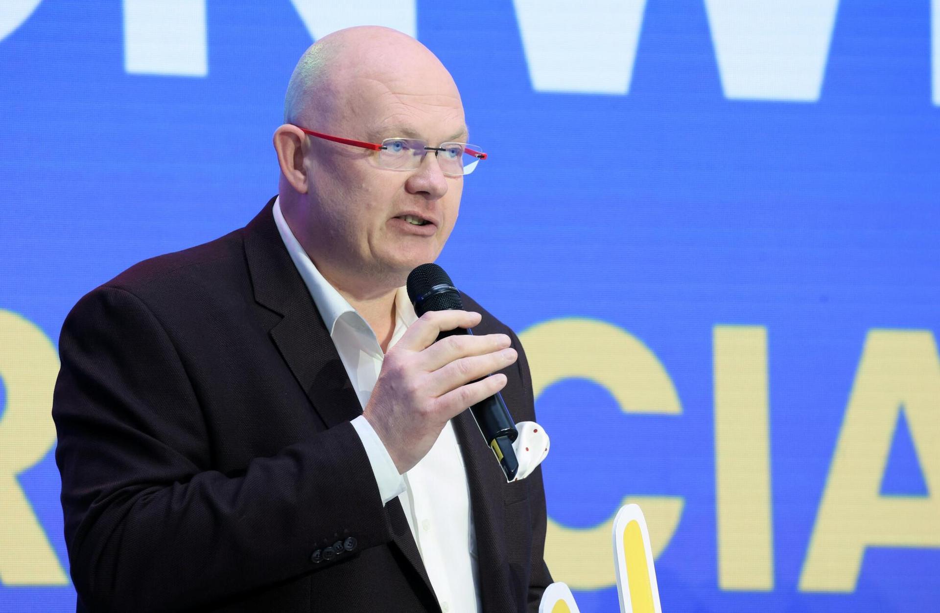 Gramatyka wprost o podatku dla cyfrowych gigantów: Powinien być - Super Express - wiadomości ...