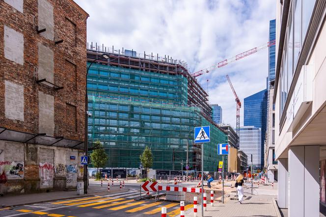 Budowa biurowca The Form w Warszawie - muratorplus.pl