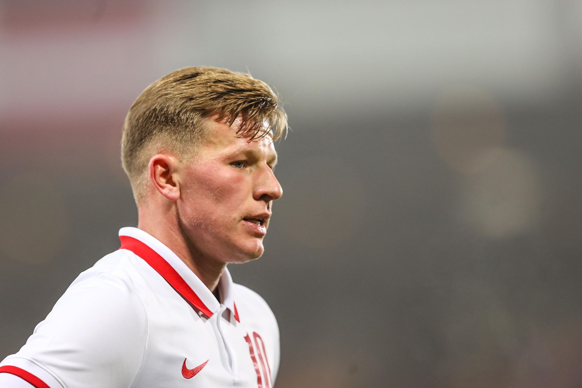 Polski snajper się nie zatrzymuje, gol na urodziny! Jego drużyna już ...