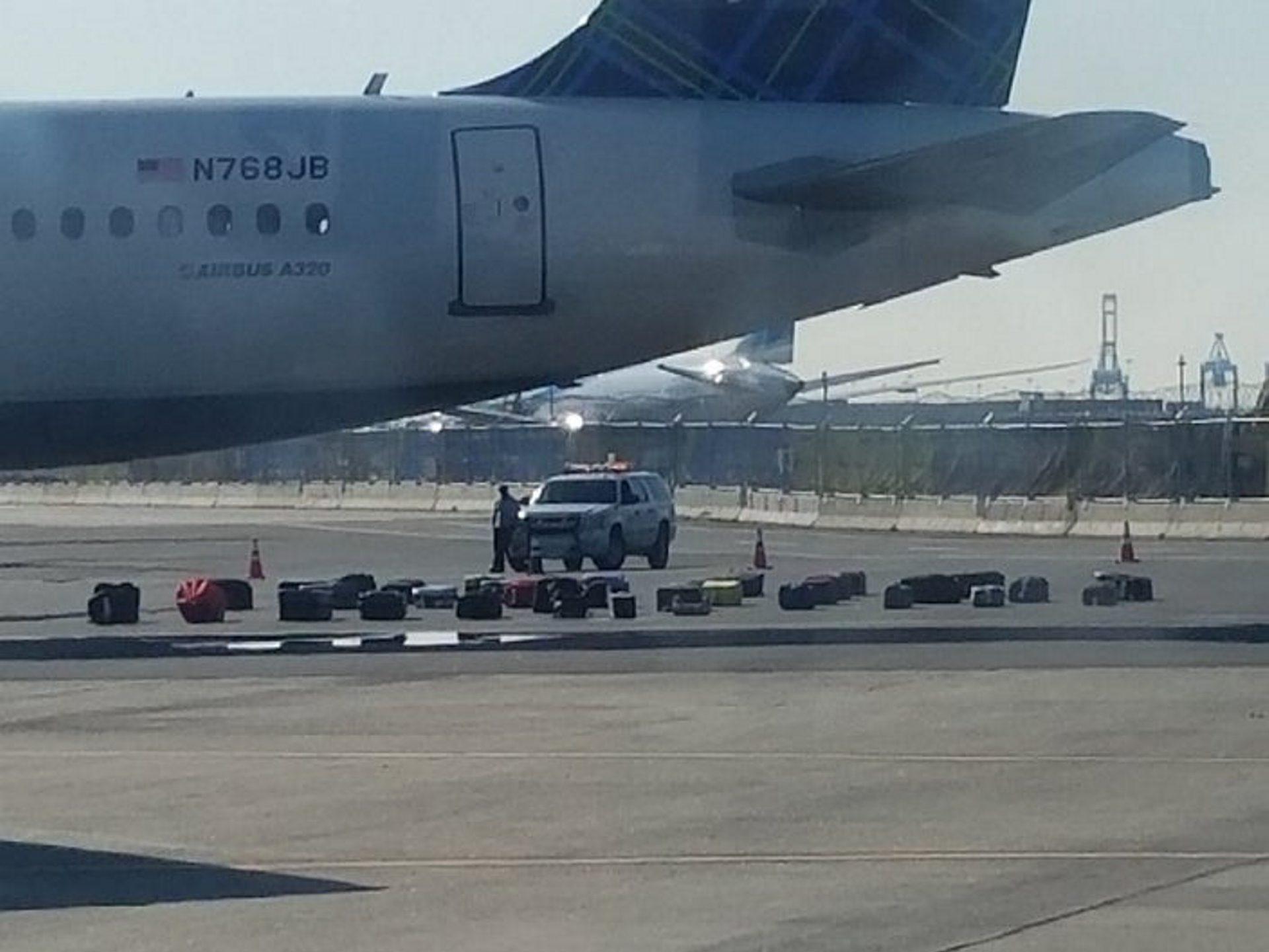 Alarm na lotnisku w Newark. Ewakuacja zamiast lotu na Florydę - Super Express - wiadomości ...