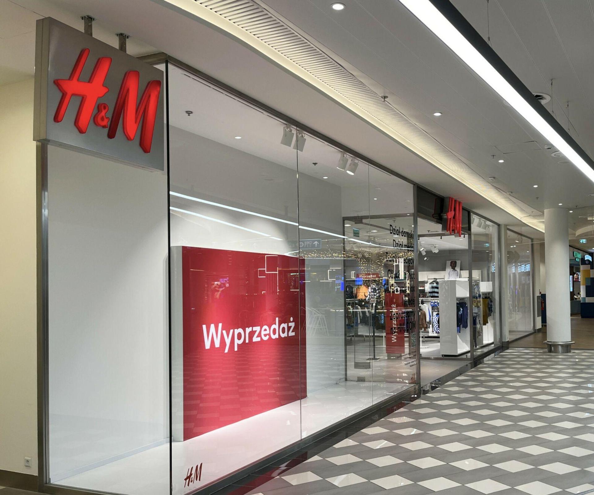 Letnie promocje w H&M 2024. Te outfity skradną Wasze serca! - ESKA.pl