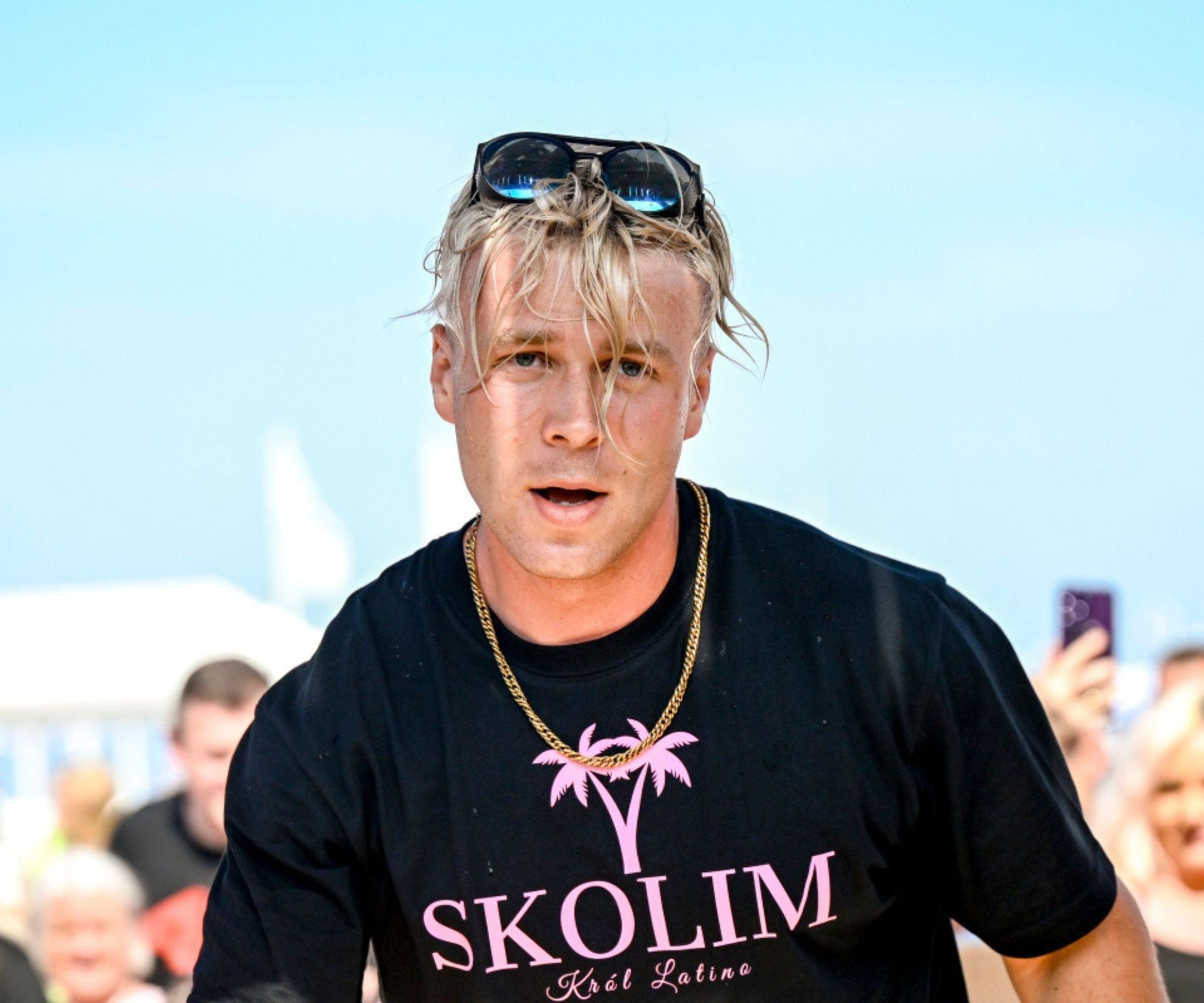 Skolim się wściekł. Nagle zaczął przeklinać ze sceny. O co poszło? - VOX FM