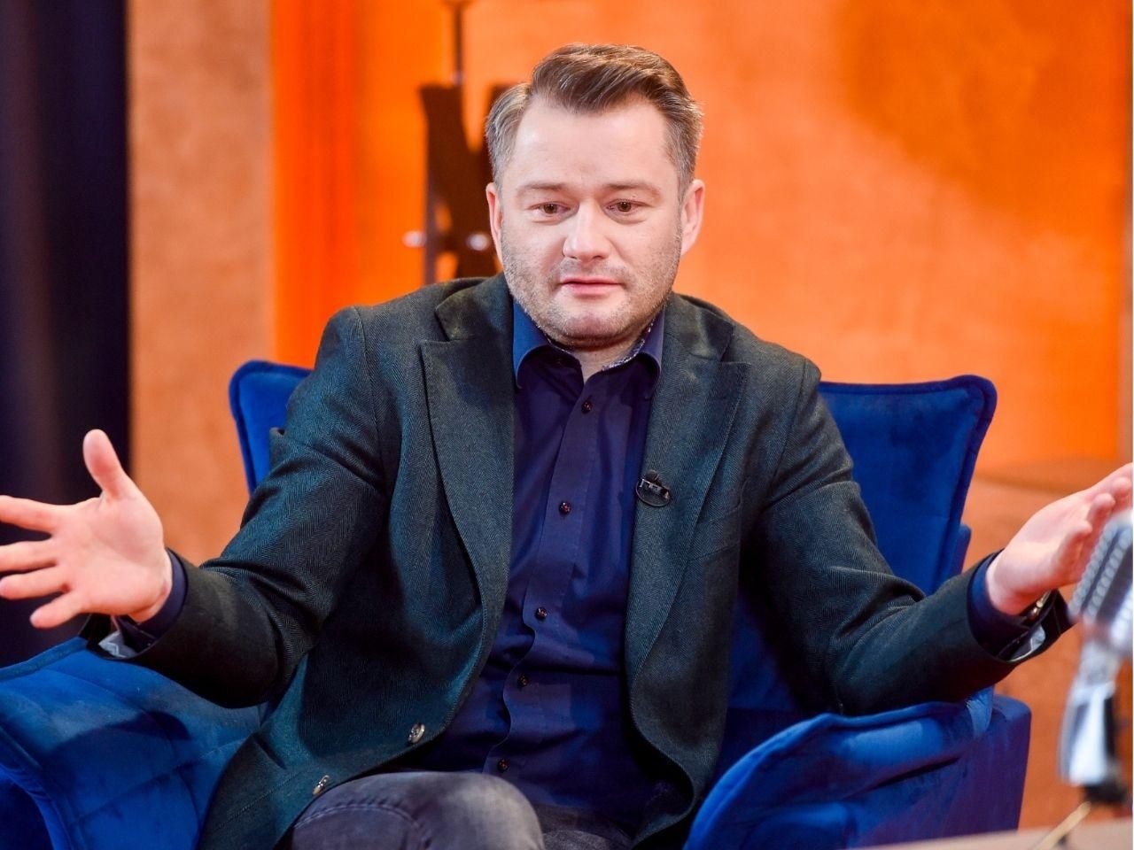 Egzotyczne wakacje i "inspirujące rozmowy" z Jarkiem Kuźniarem nie dla biedaków! Trzeba zapłacić ...