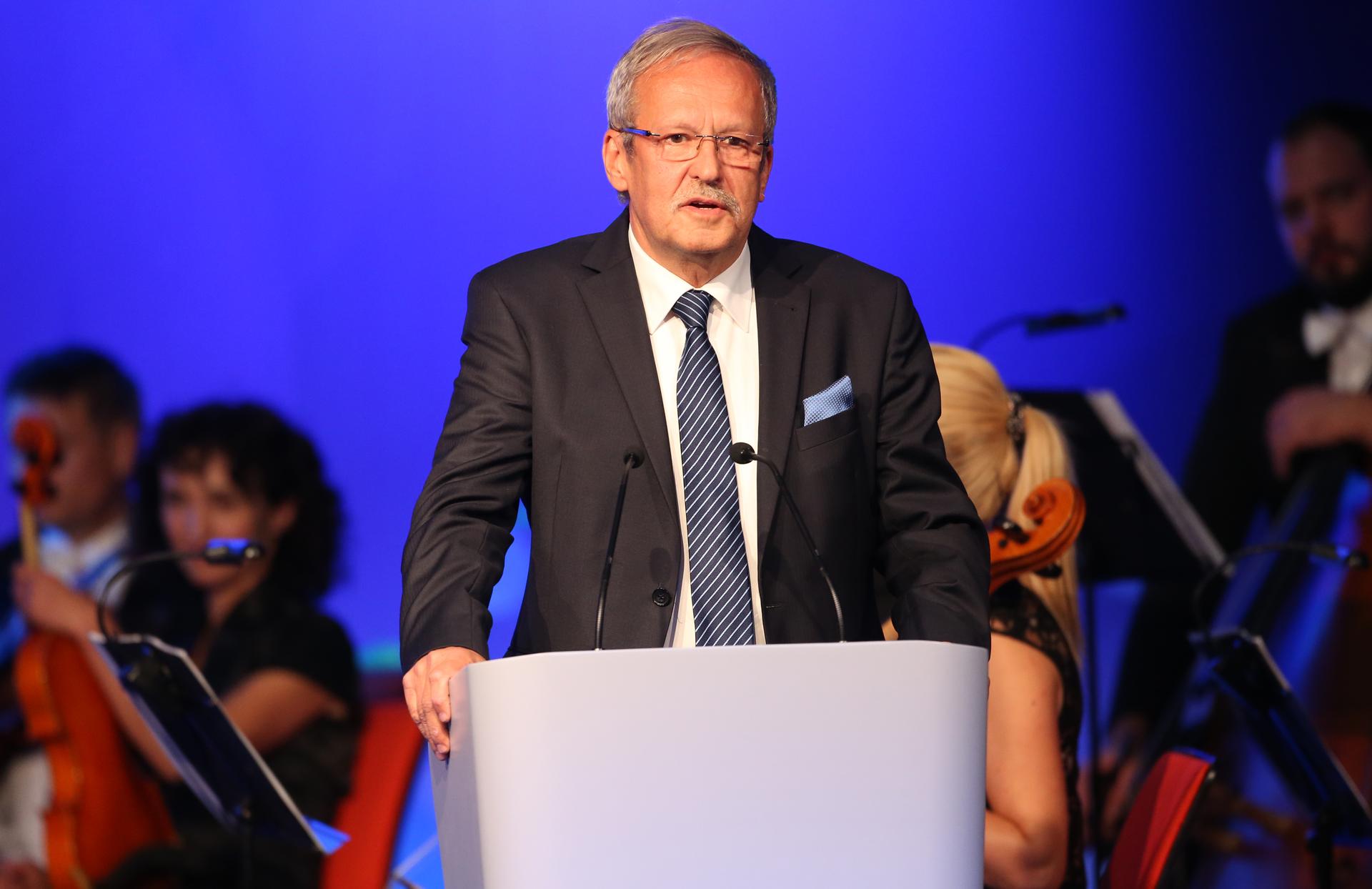 Janusz Steinhoff o odstąpieniu od rosyjskiego węgla. Zaskakująca opinia ...