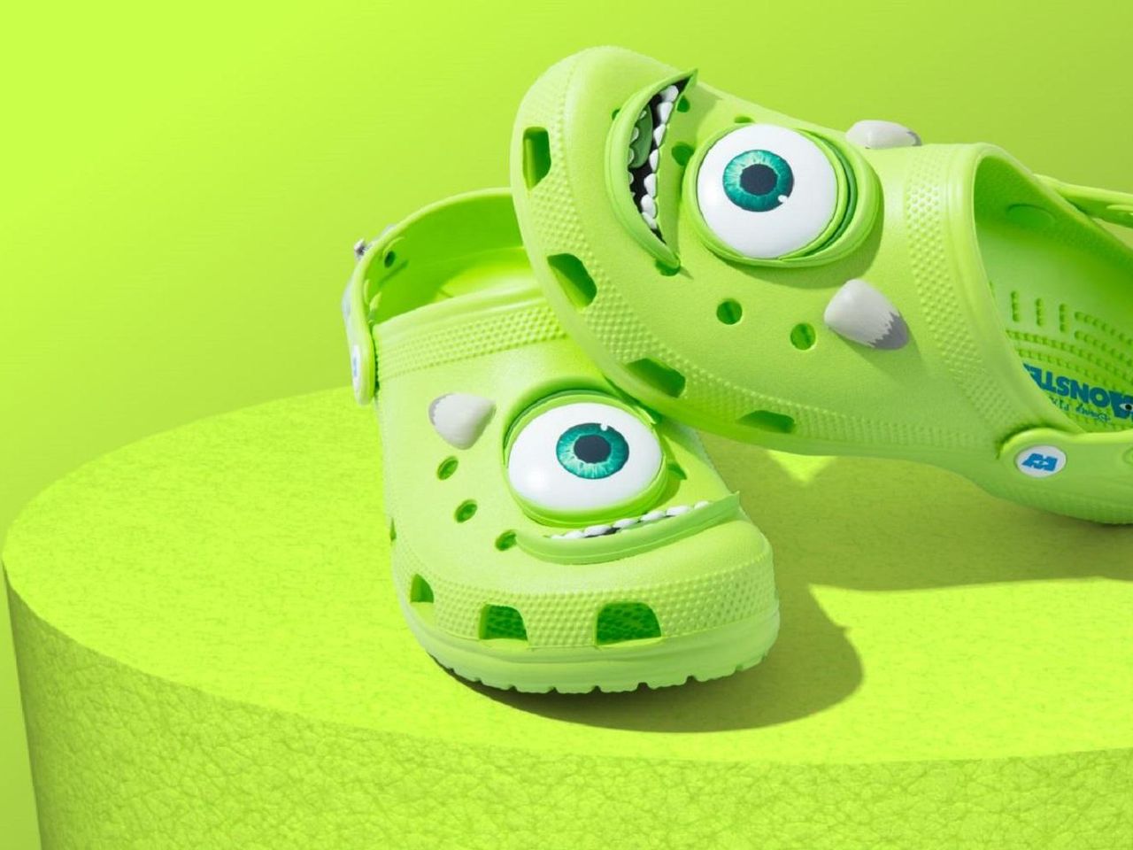 Odkryj nową kolekcję Crocs x Monsters, Inc. – czas na strasznie modną ...
