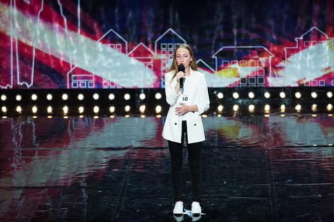 Maya Thomas wywołała CIARKI na ciele jury! Kim jest objawienie Mam ...