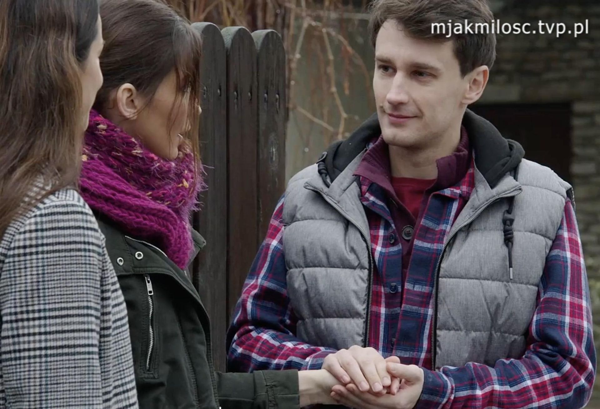 M jak miłość. Kasia połączy ciężarną Justynę z kolegą Krzyśkiem. Karski ...