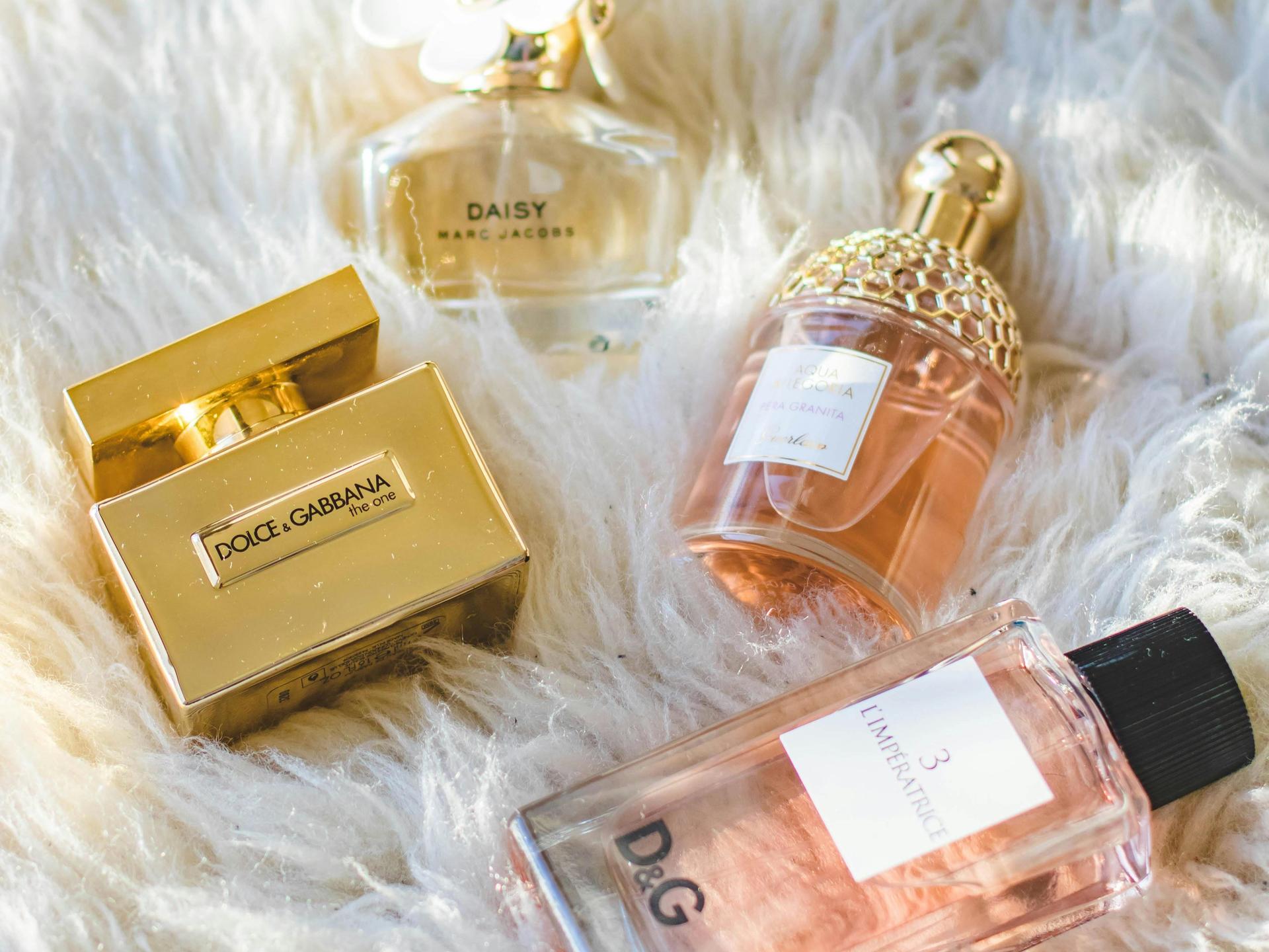 Dlaczego warto zainwestować w oryginalne perfumy damskie? - VOX FM