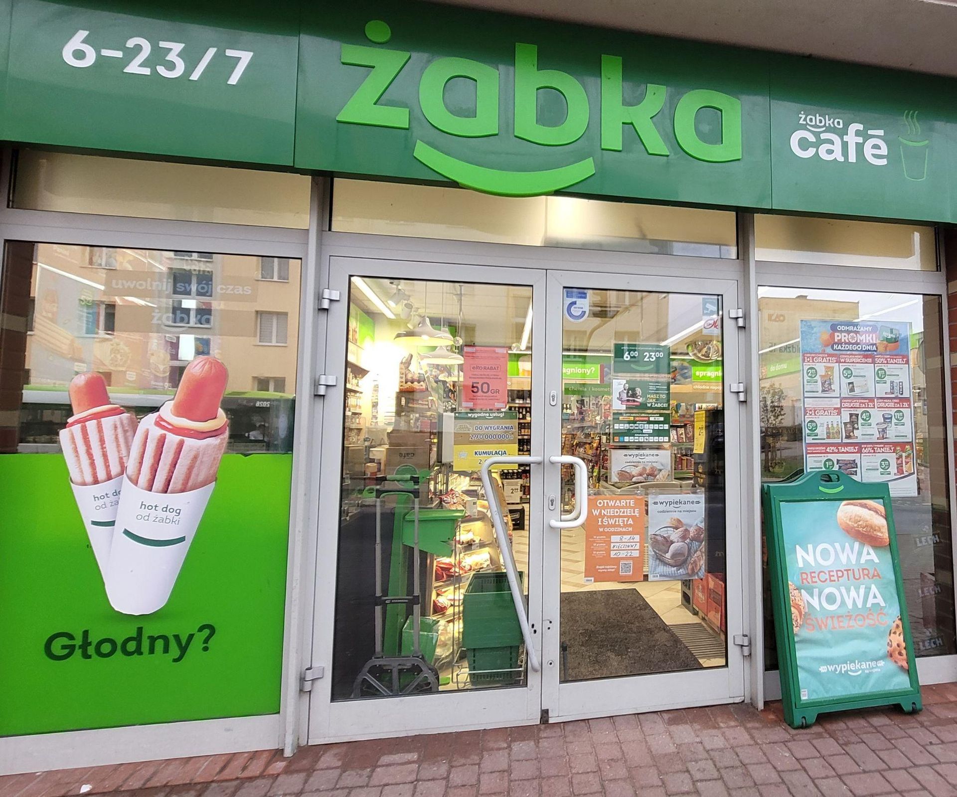 Miliardowy zysk Żabki robi wrażenie. Sieć rośnie w zawrotnym tempie ...